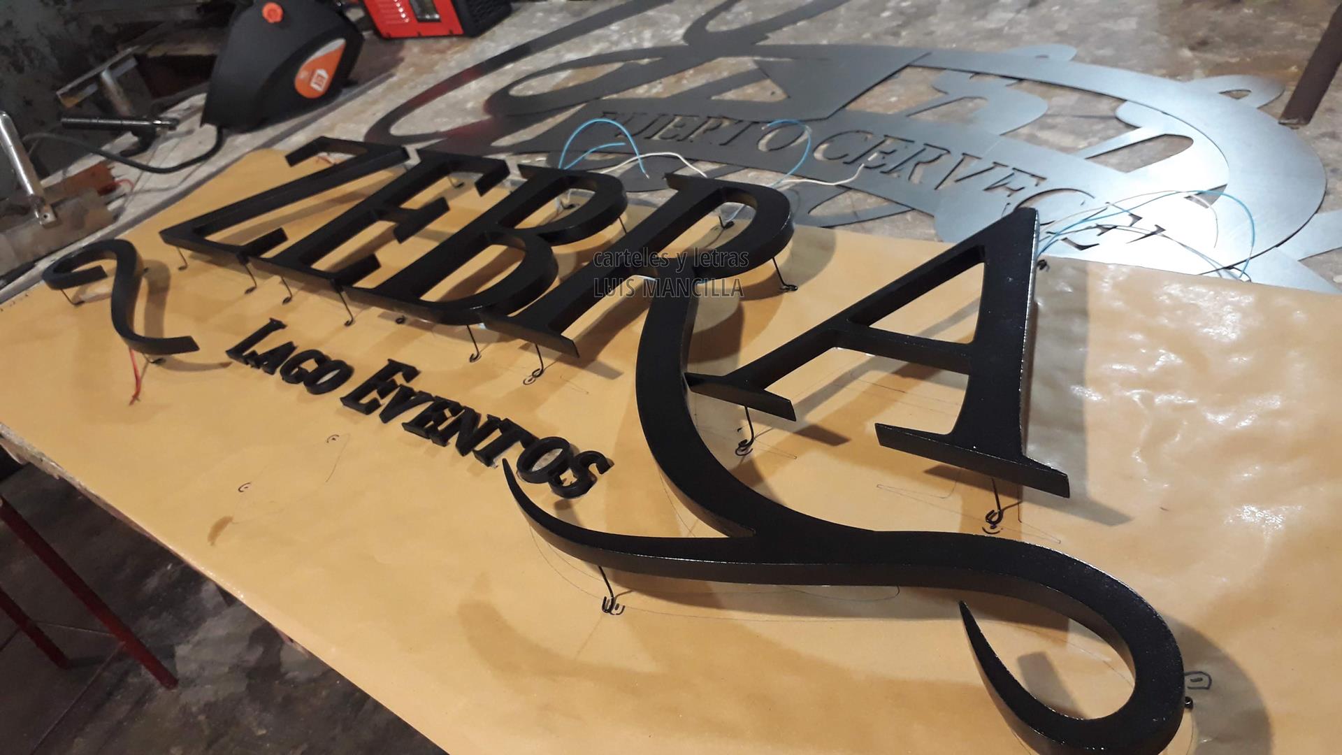 Carteles y Letras | Cartelería, Comunicación Visual y Publicidad ...